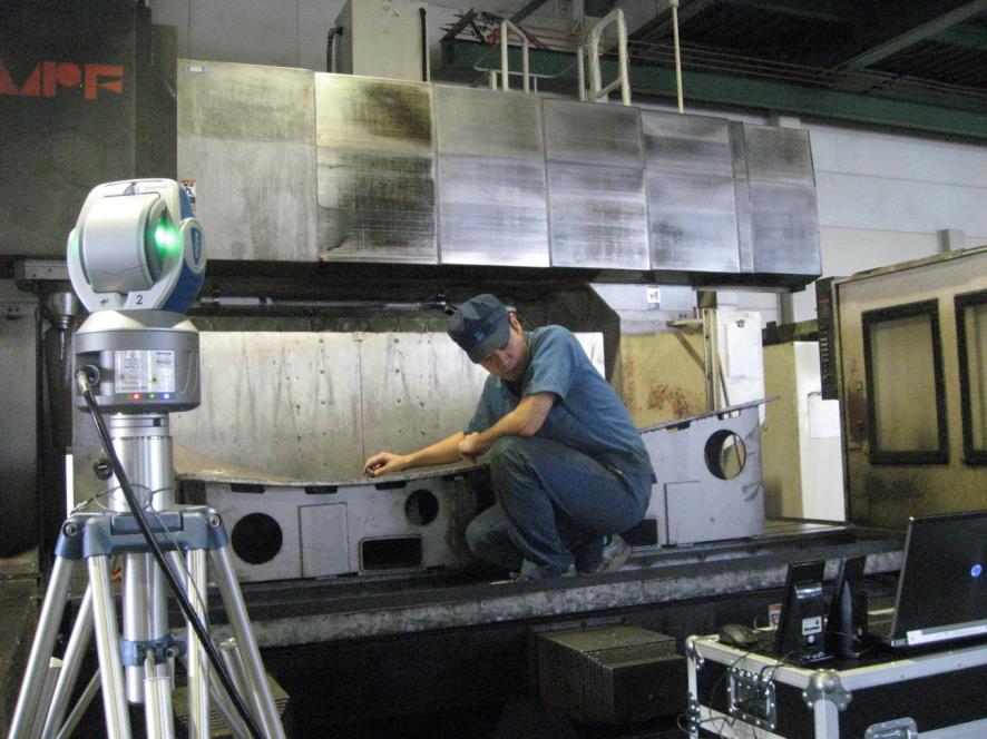 [Laser tracker, large scale measurement, comparative measurement ...