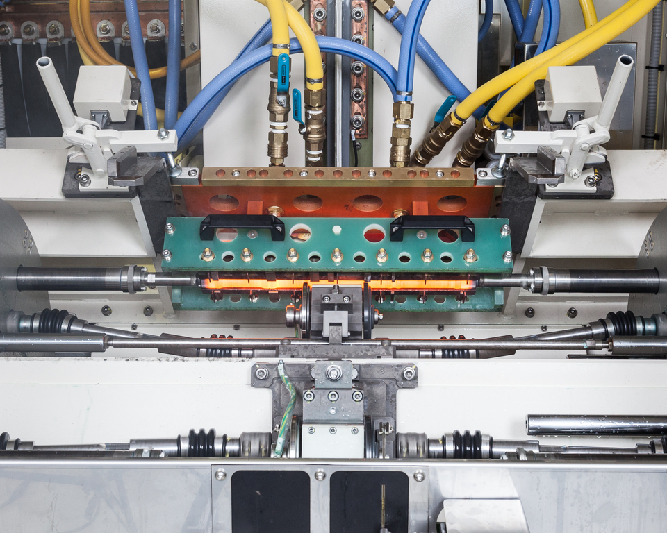 Hardening Induction Driveshaft Low Runout - Fuji Electronics Industry ...